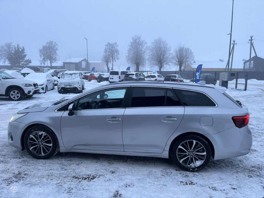 Grey Toyota Avensis 2017 in Taurage, with an engine capacity of 2.00 L and mileage of 300 thousand km for 7300 €, photo 11 on AUTOMOTO.COM.LV