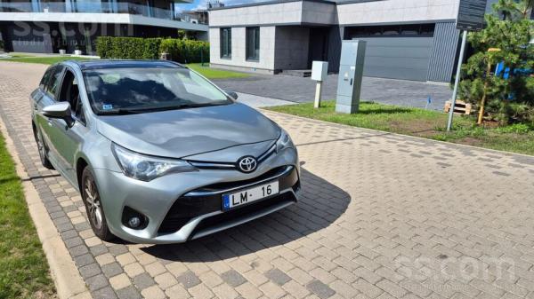 Pelēks Toyota Avensis 2017 Rīga, ar dzinēja tilpumu 1.60 L un nobraukumu 229 tūkst. km par 8500 €, foto 1 vietnē AUTOMOTO.COM.LV