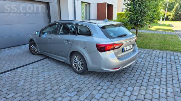 Pelēks Toyota Avensis 2017 Rīga, ar dzinēja tilpumu 1.60 L un nobraukumu 229 tūkst. km par 8500 €, foto 2 vietnē AUTOMOTO.COM.LV
