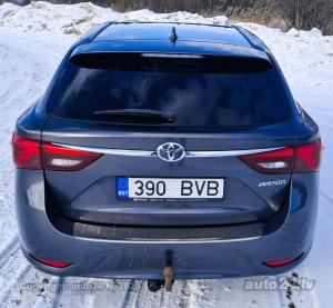 Grey Toyota Avensis 2017 in Kuressaare, with an engine capacity of 1.80 L and mileage of 194 thousand km for 12500 €, photo 3 on AUTOMOTO.COM.LV