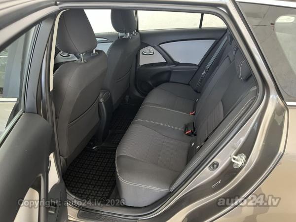 Серый Тойота Авенсис 2017 в Раквере, объемом двигателя 1.80 л и пробегом 132 тыс. км за 11990 €, фото 11 на AUTOMOTO.COM.LV