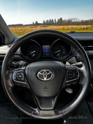 Grey Toyota Avensis 2017 in Tallinn, with an engine capacity of 1.80 L and mileage of 176 thousand km for 12900 €, photo 7 on AUTOMOTO.COM.LV