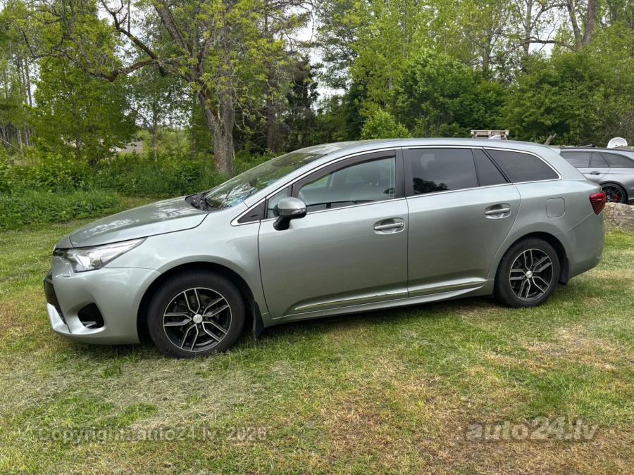 Pelēks Toyota Avensis 2017 Tallina, ar dzinēja tilpumu 1.80 L un nobraukumu 206 tūkst. km par 10900 €, foto 7 vietnē AUTOMOTO.COM.LV