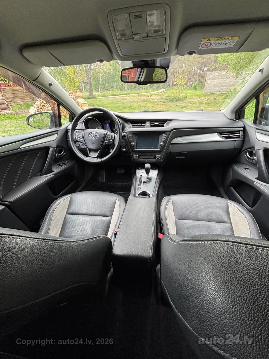 Pelēks Toyota Avensis 2017 Tallina, ar dzinēja tilpumu 1.80 L un nobraukumu 206 tūkst. km par 10900 €, foto 12 vietnē AUTOMOTO.COM.LV