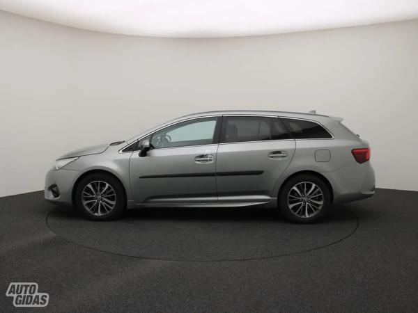 Pelēks Toyota Avensis 2017 Viļņa, ar dzinēja tilpumu 1.80 L un nobraukumu 135 tūkst. km par 13199 €, foto 6 vietnē AUTOMOTO.COM.LV