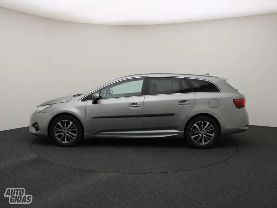 Pelēks Toyota Avensis 2017 Viļņa, ar dzinēja tilpumu 1.80 L un nobraukumu 135 tūkst. km par 13199 €, foto 7 vietnē AUTOMOTO.COM.LV