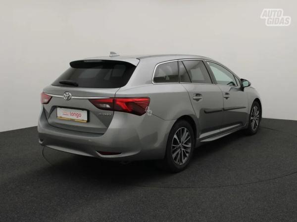 Pelēks Toyota Avensis 2017 Viļņa, ar dzinēja tilpumu 1.80 L un nobraukumu 135 tūkst. km par 13199 €, foto 8 vietnē AUTOMOTO.COM.LV