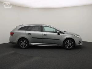 Pelēks Toyota Avensis 2017 Viļņa, ar dzinēja tilpumu 1.80 L un nobraukumu 135 tūkst. km par 13199 €, foto 10 vietnē AUTOMOTO.COM.LV