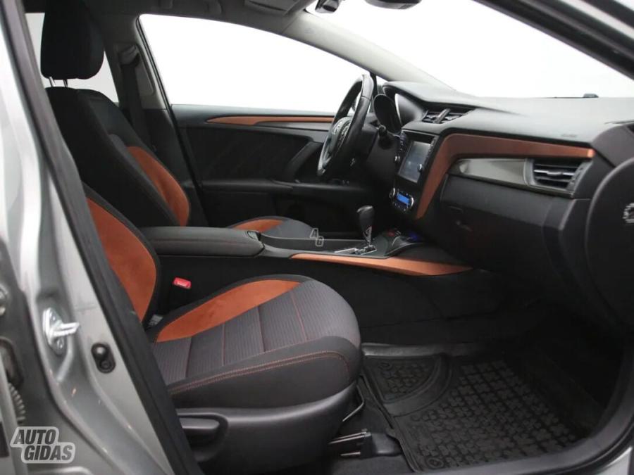Pelēks Toyota Avensis 2017 Viļņa, ar dzinēja tilpumu 1.80 L un nobraukumu 135 tūkst. km par 13199 €, foto 15 vietnē AUTOMOTO.COM.LV