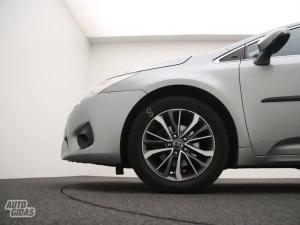 Pelēks Toyota Avensis 2017 Viļņa, ar dzinēja tilpumu 1.80 L un nobraukumu 135 tūkst. km par 13199 €, foto 27 vietnē AUTOMOTO.COM.LV