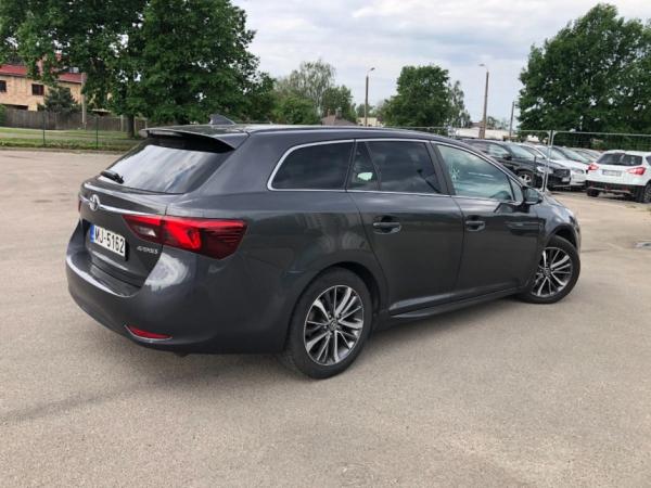 Grey Toyota Avensis 2017 in Riga, with an engine capacity of 2.00 L and mileage of 141 thousand km for 10950 €, photo 4 on AUTOMOTO.COM.LV