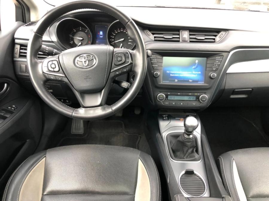 Grey Toyota Avensis 2017 in Riga, with an engine capacity of 2.00 L and mileage of 141 thousand km for 10950 €, photo 9 on AUTOMOTO.COM.LV