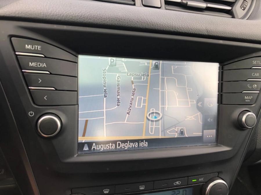 Grey Toyota Avensis 2017 in Riga, with an engine capacity of 2.00 L and mileage of 141 thousand km for 10950 €, photo 15 on AUTOMOTO.COM.LV