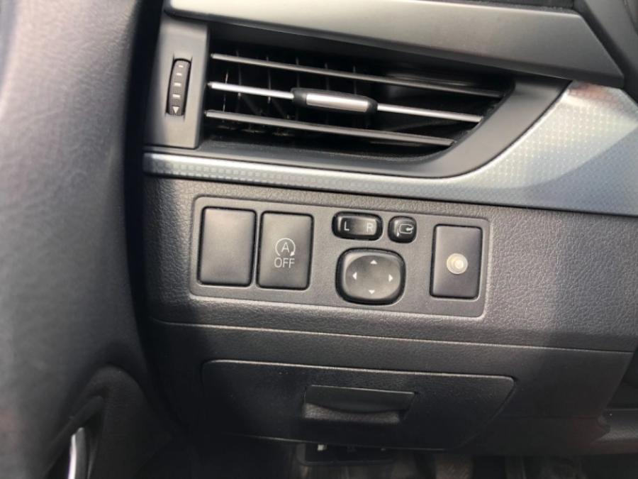 Grey Toyota Avensis 2017 in Riga, with an engine capacity of 2.00 L and mileage of 141 thousand km for 10950 €, photo 19 on AUTOMOTO.COM.LV