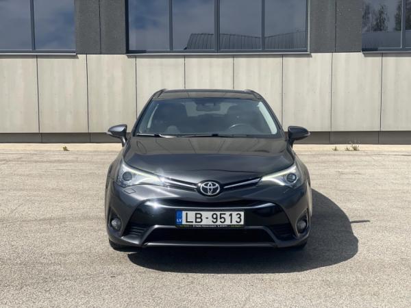 Pelēks Toyota Avensis 2017 Rīga, ar dzinēja tilpumu 2.00 L un nobraukumu 206 tūkst. km par 10290 €, foto 2 vietnē AUTOMOTO.COM.LV