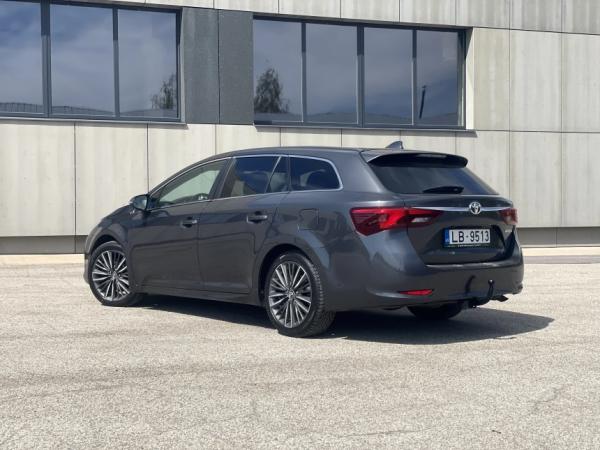 Pelēks Toyota Avensis 2017 Rīga, ar dzinēja tilpumu 2.00 L un nobraukumu 206 tūkst. km par 10290 €, foto 6 vietnē AUTOMOTO.COM.LV
