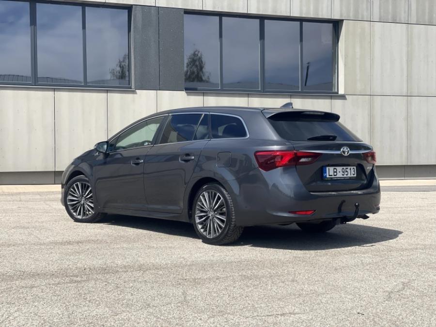 Pelēks Toyota Avensis 2017 Rīga, ar dzinēja tilpumu 2.00 L un nobraukumu 206 tūkst. km par 10290 €, foto 7 vietnē AUTOMOTO.COM.LV