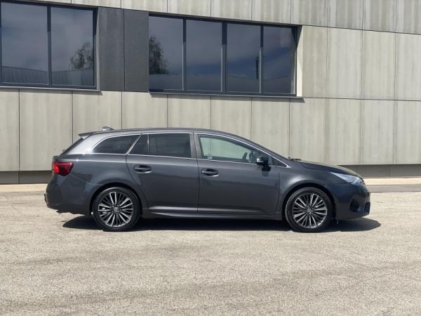 Pelēks Toyota Avensis 2017 Rīga, ar dzinēja tilpumu 2.00 L un nobraukumu 206 tūkst. km par 10290 €, foto 7 vietnē AUTOMOTO.COM.LV