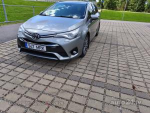 Grey Toyota Avensis 2017 in Tartu, with an engine capacity of 1.80 L and mileage of 217 thousand km for 9900 €, photo 3 on AUTOMOTO.COM.LV