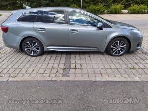Grey Toyota Avensis 2017 in Tartu, with an engine capacity of 1.80 L and mileage of 217 thousand km for 9900 €, photo 4 on AUTOMOTO.COM.LV