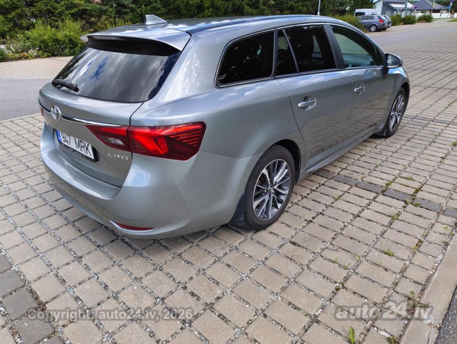Grey Toyota Avensis 2017 in Tartu, with an engine capacity of 1.80 L and mileage of 217 thousand km for 9900 €, photo 5 on AUTOMOTO.COM.LV