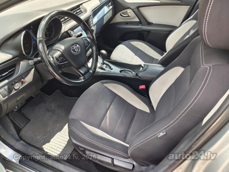 Grey Toyota Avensis 2017 in Tartu, with an engine capacity of 1.80 L and mileage of 217 thousand km for 9900 €, photo 8 on AUTOMOTO.COM.LV