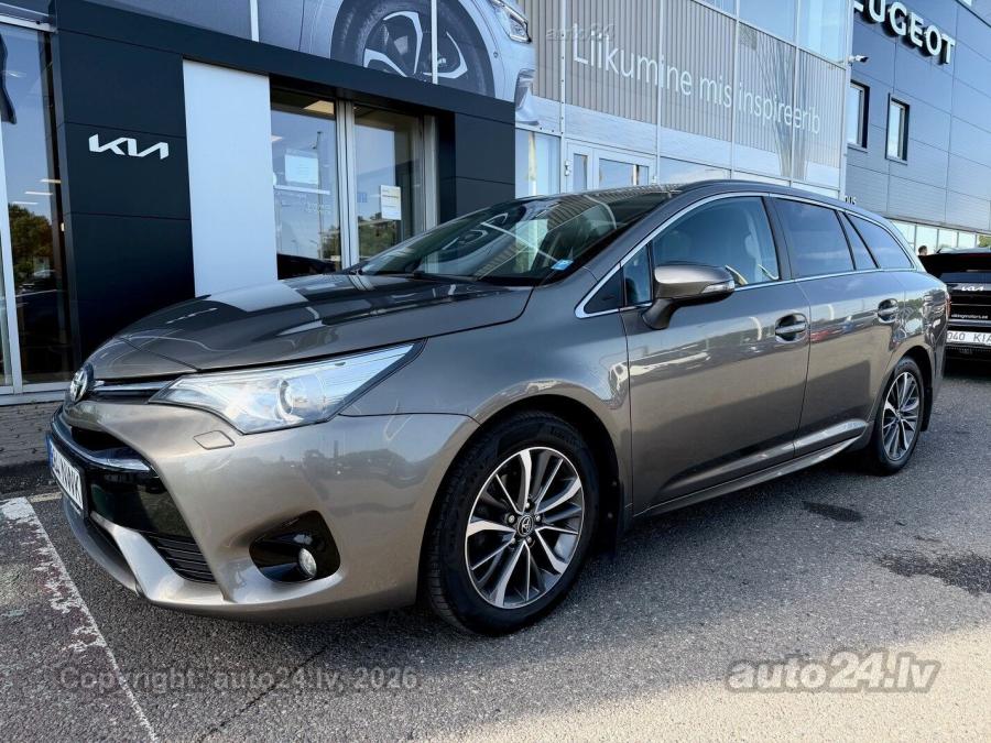 Серый Тойота Авенсис 2017 в Таллин, объемом двигателя 1.60 л и пробегом 101 тыс. км за 12900 €, фото 1 на AUTOMOTO.COM.LV