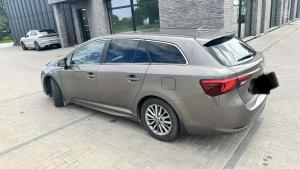 Серый Тойота Авенсис 2017 в Каунас, объемом двигателя 1.80 л и пробегом 158 тыс. км за 12900 €, фото 3 на AUTOMOTO.COM.LV