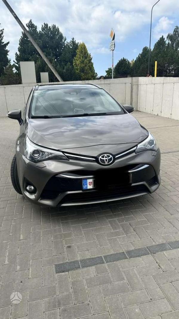 Pelēks Toyota Avensis 2017 Kauņa, ar dzinēja tilpumu 1.80 L un nobraukumu 158 tūkst. km par 12900 €, foto 5 vietnē AUTOMOTO.COM.LV