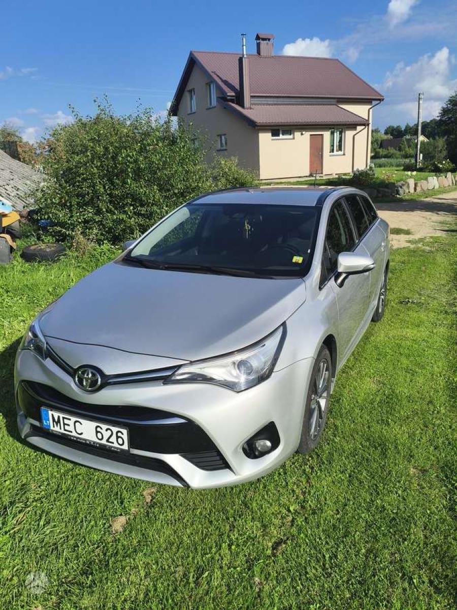 Grey Toyota Avensis 2017 in Vilnius, with an engine capacity of 2.00 L and mileage of 307 thousand km for 8700 €, photo 3 on AUTOMOTO.COM.LV