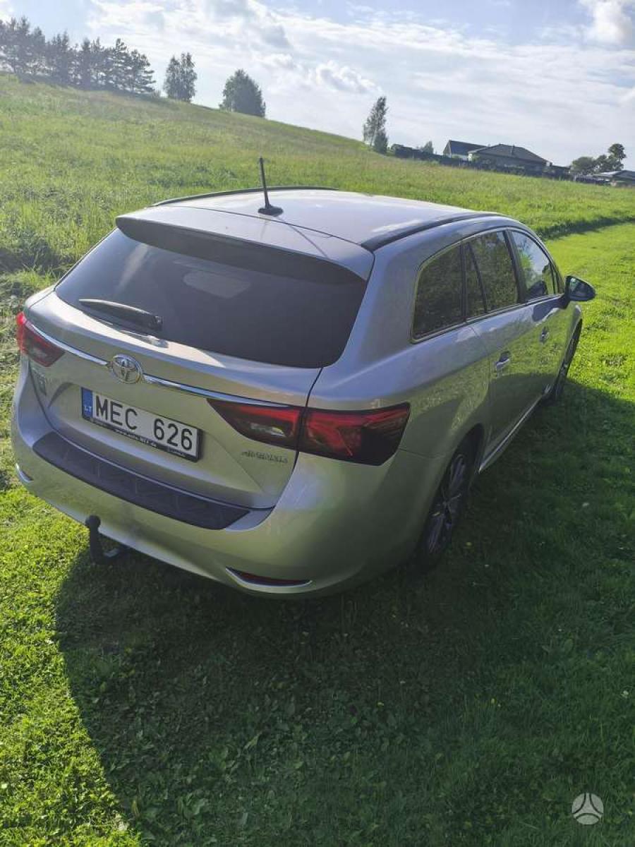 Grey Toyota Avensis 2017 in Vilnius, with an engine capacity of 2.00 L and mileage of 307 thousand km for 8700 €, photo 4 on AUTOMOTO.COM.LV