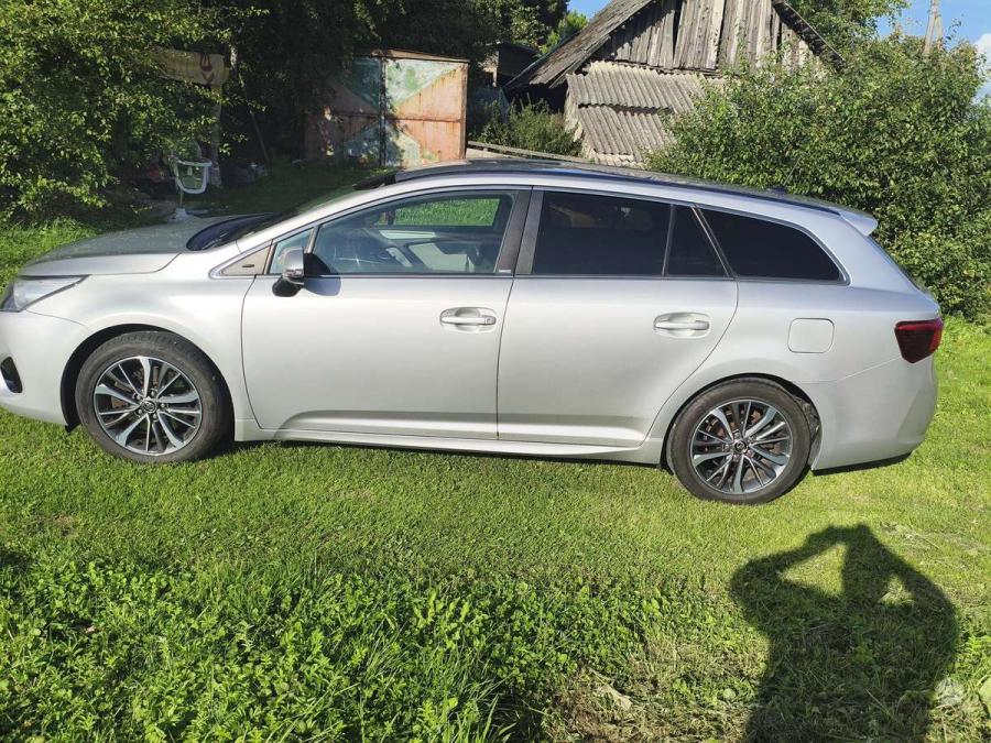 Grey Toyota Avensis 2017 in Vilnius, with an engine capacity of 2.00 L and mileage of 307 thousand km for 8700 €, photo 6 on AUTOMOTO.COM.LV
