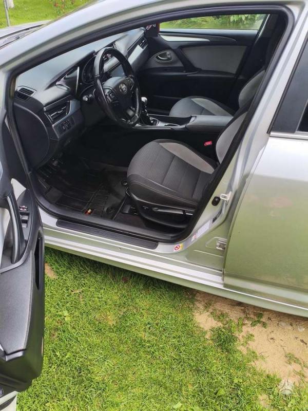 Toyota Avensis 2017 Viļņa vietnē Pelēks Toyota Avensis 2017 Viļņa, ar dzinēja tilpumu 2.00 L un nobraukumu 307 tūkst. km par 8700 €, foto 8 vietnē AUTOMOTO.COM.LV