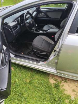 Grey Toyota Avensis 2017 in Vilnius, with an engine capacity of 2.00 L and mileage of 307 thousand km for 8700 €, photo 8 on AUTOMOTO.COM.LV