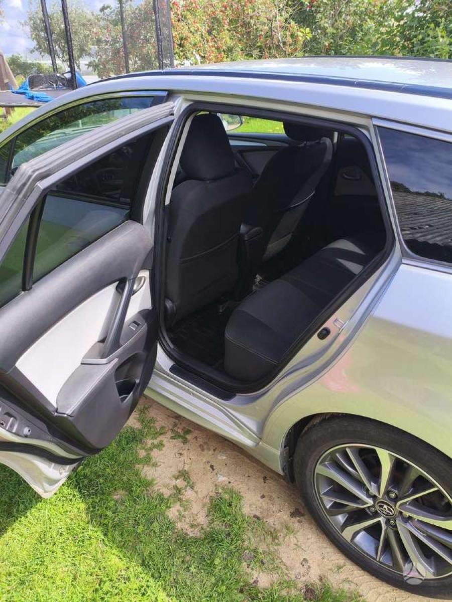 Grey Toyota Avensis 2017 in Vilnius, with an engine capacity of 2.00 L and mileage of 307 thousand km for 8700 €, photo 10 on AUTOMOTO.COM.LV