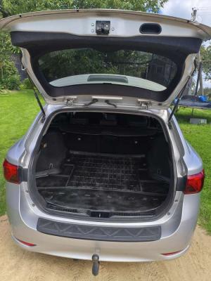 Grey Toyota Avensis 2017 in Vilnius, with an engine capacity of 2.00 L and mileage of 307 thousand km for 8700 €, photo 12 on AUTOMOTO.COM.LV
