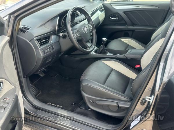 Серый Тойота Авенсис 2017 в Тарту, объемом двигателя 2.00 л и пробегом 178 тыс. км за 12950 €, фото 8 на AUTOMOTO.COM.LV
