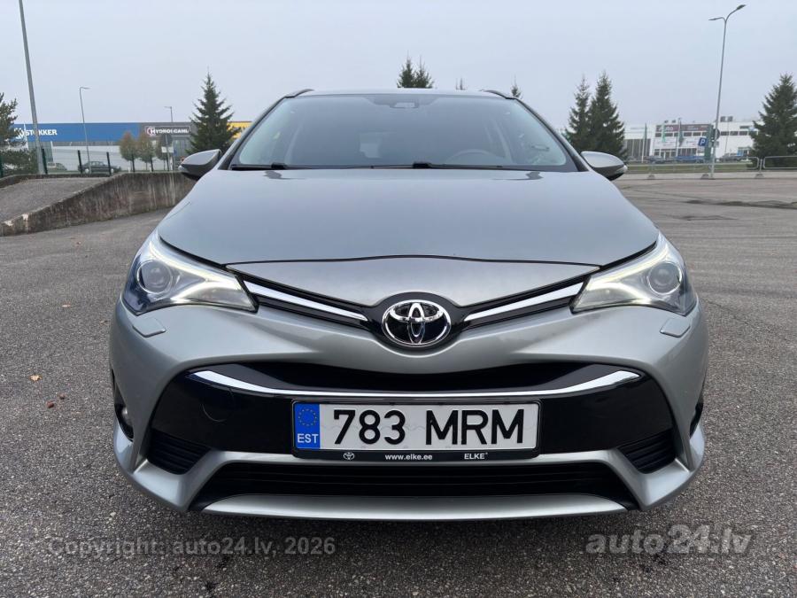Серый Тойота Авенсис 2017 в Пайде, объемом двигателя 1.80 л и пробегом 117 тыс. км за 13990 €, фото 3 на AUTOMOTO.COM.LV
