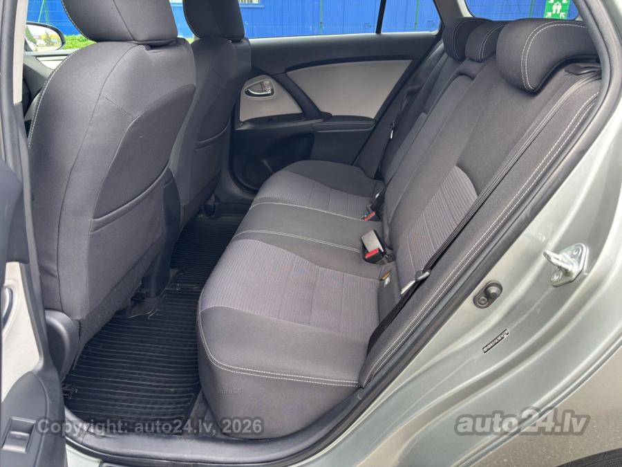 Серый Тойота Авенсис 2017 в Пайде, объемом двигателя 1.80 л и пробегом 117 тыс. км за 13990 €, фото 14 на AUTOMOTO.COM.LV