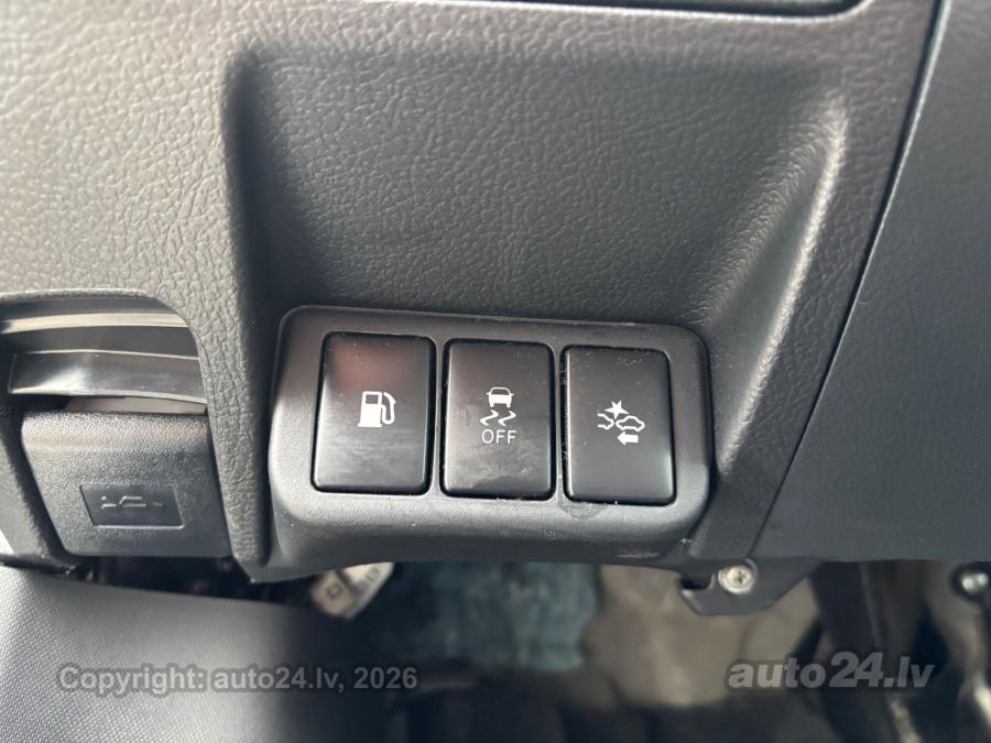 Серый Тойота Авенсис 2017 в Пайде, объемом двигателя 1.80 л и пробегом 117 тыс. км за 13990 €, фото 20 на AUTOMOTO.COM.LV