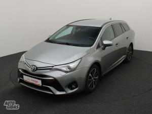 Grey Toyota Avensis 2018 in Vilnius, with an engine capacity of 2.00 L and mileage of 178 thousand km for 13399 €, photo  on AUTOMOTO.COM.LV