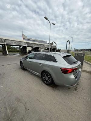 Pelēks Toyota Avensis 2018 Kauņa, ar dzinēja tilpumu 1.80 L un nobraukumu 60 tūkst. km par 14000 €, foto 3 vietnē AUTOMOTO.COM.LV
