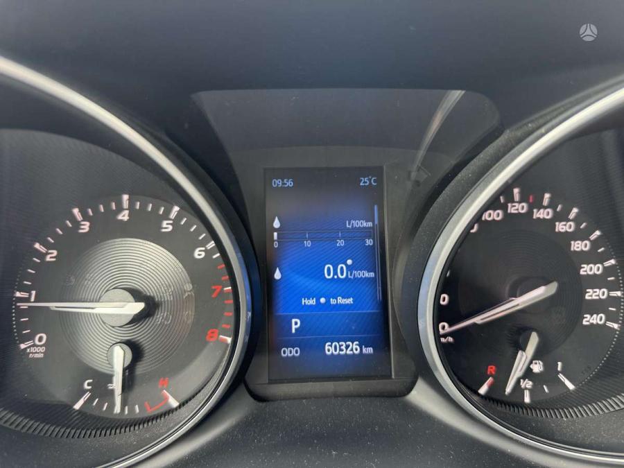 Pelēks Toyota Avensis 2018 Kauņa, ar dzinēja tilpumu 1.80 L un nobraukumu 60 tūkst. km par 14000 €, foto 7 vietnē AUTOMOTO.COM.LV