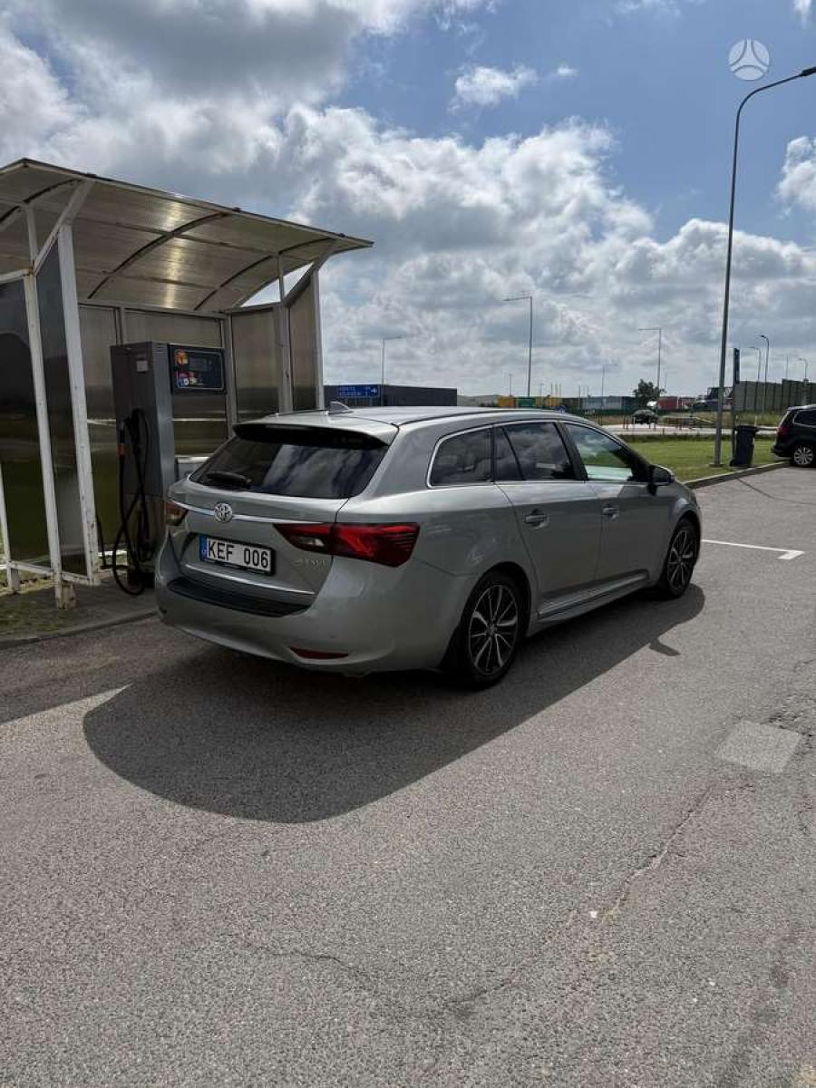 Pelēks Toyota Avensis 2018 Kauņa, ar dzinēja tilpumu 1.80 L un nobraukumu 60 tūkst. km par 14000 €, foto 11 vietnē AUTOMOTO.COM.LV