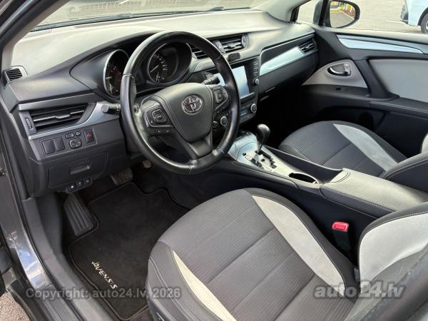 Серый Тойота Авенсис 2018 в Таллин, объемом двигателя 1.80 л и пробегом 155 тыс. км за 13490 €, фото 8 на AUTOMOTO.COM.LV