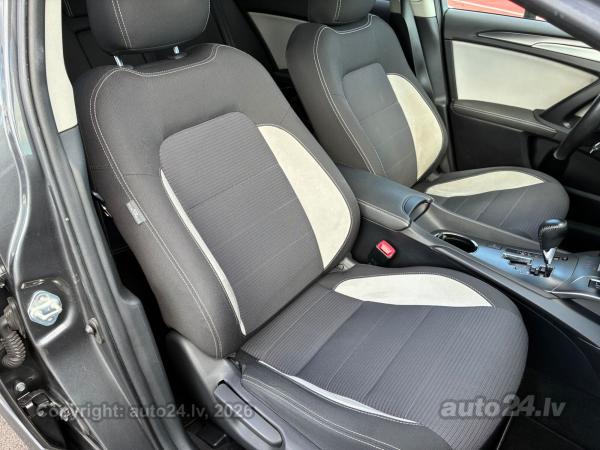 Серый Тойота Авенсис 2018 в Таллин, объемом двигателя 1.80 л и пробегом 155 тыс. км за 13490 €, фото 10 на AUTOMOTO.COM.LV