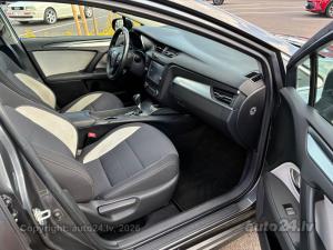 Pelēks Toyota Avensis 2018 Tallina, ar dzinēja tilpumu 1.80 L un nobraukumu 155 tūkst. km par 13490 €, foto 12 vietnē AUTOMOTO.COM.LV