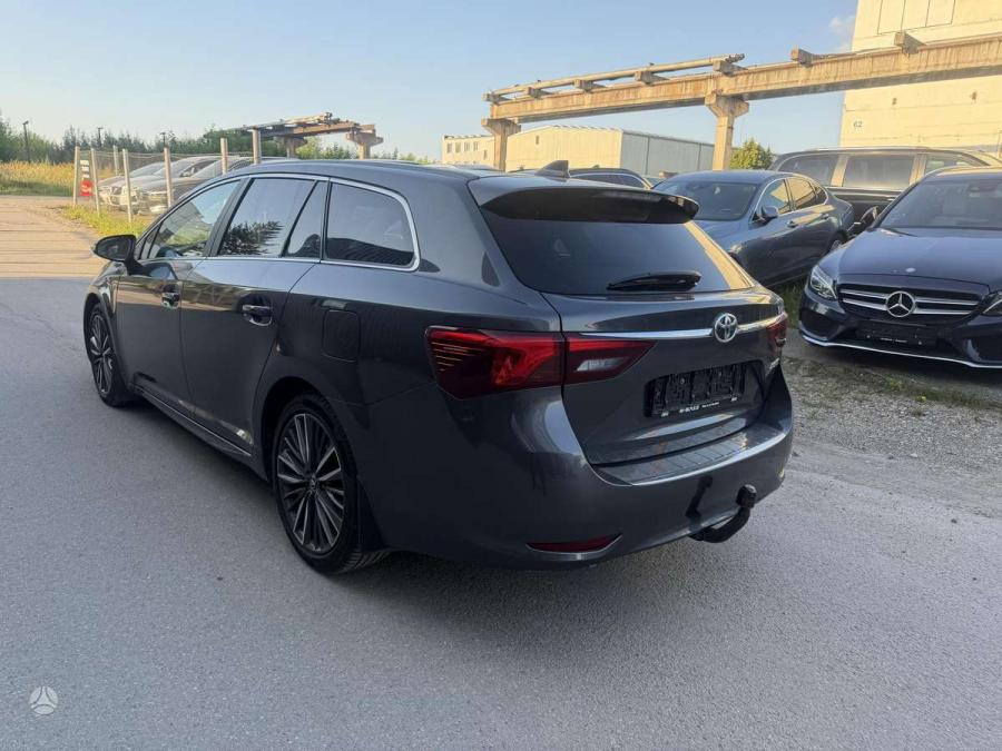 Серый Тойота Авенсис 2018 в Паневежис, объемом двигателя 1.80 л и пробегом 248 тыс. км за 10999 €, фото 7 на AUTOMOTO.COM.LV