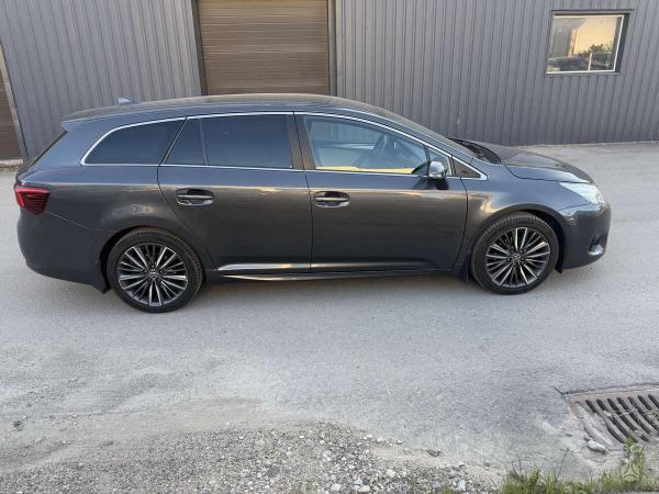 Pelēks Toyota Avensis 2018 Panevēža, ar dzinēja tilpumu 1.80 L un nobraukumu 248 tūkst. km par 10999 €, foto 8 vietnē AUTOMOTO.COM.LV