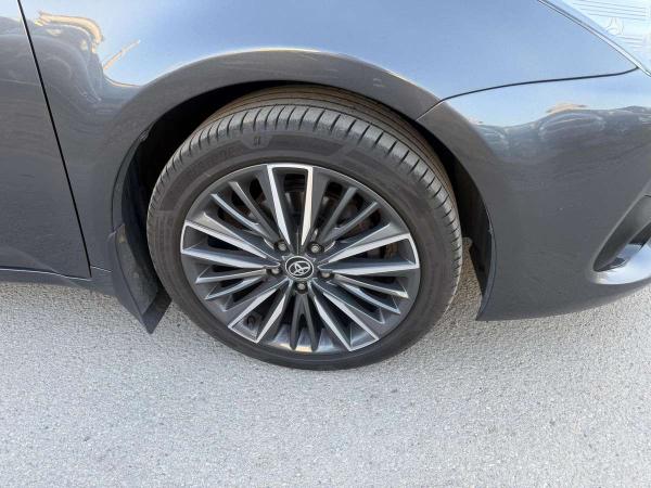 Pelēks Toyota Avensis 2018 Panevēža, ar dzinēja tilpumu 1.80 L un nobraukumu 248 tūkst. km par 10999 €, foto 10 vietnē AUTOMOTO.COM.LV